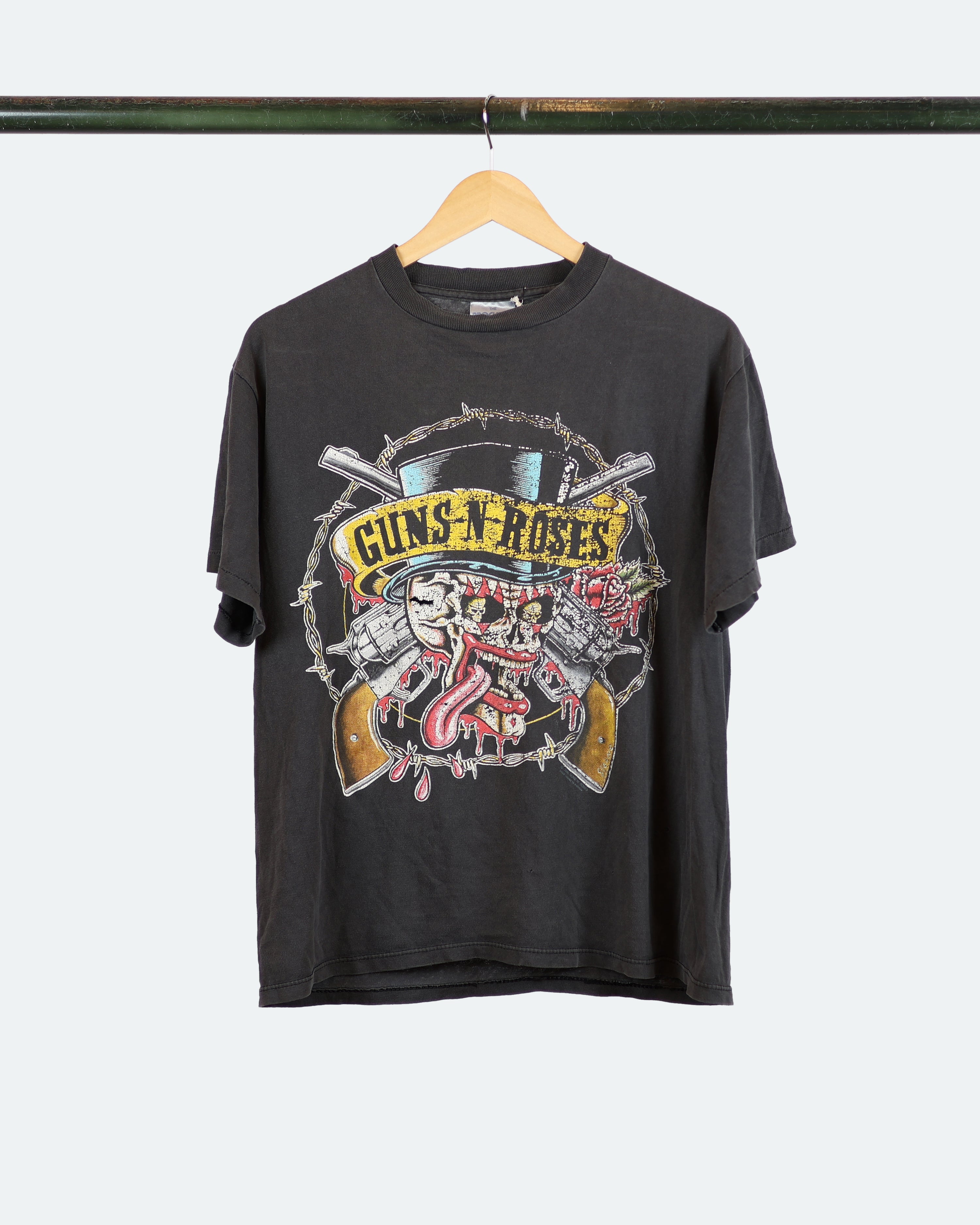 1990 Guns-N-Roses – RESERVED MIA